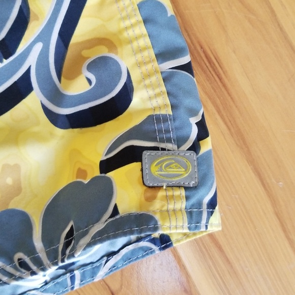 Quiksilver | Swim | Mens Quicksilver Board Short M34 | Poshmark